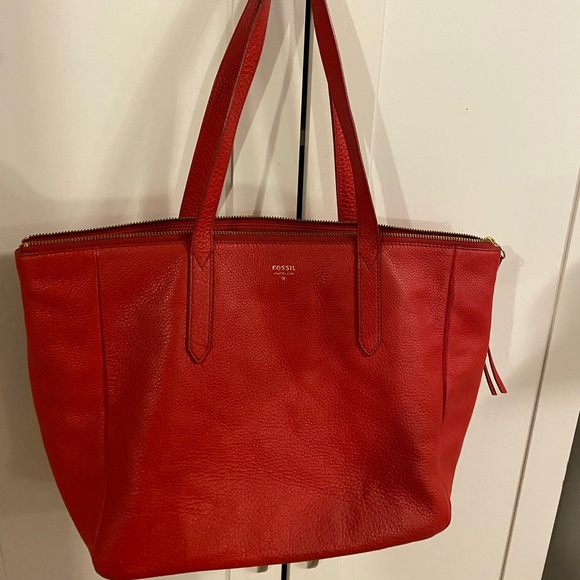 Fossil | Bags | Red Stylish Tote Worn A Couple Of Times Fossil Clean ...